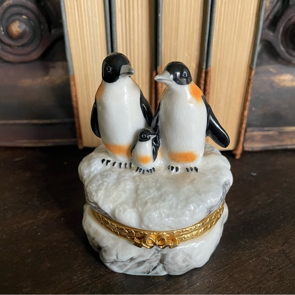 Storage & Organization | Vintage Penguin Family Porcelain Hinged ...
